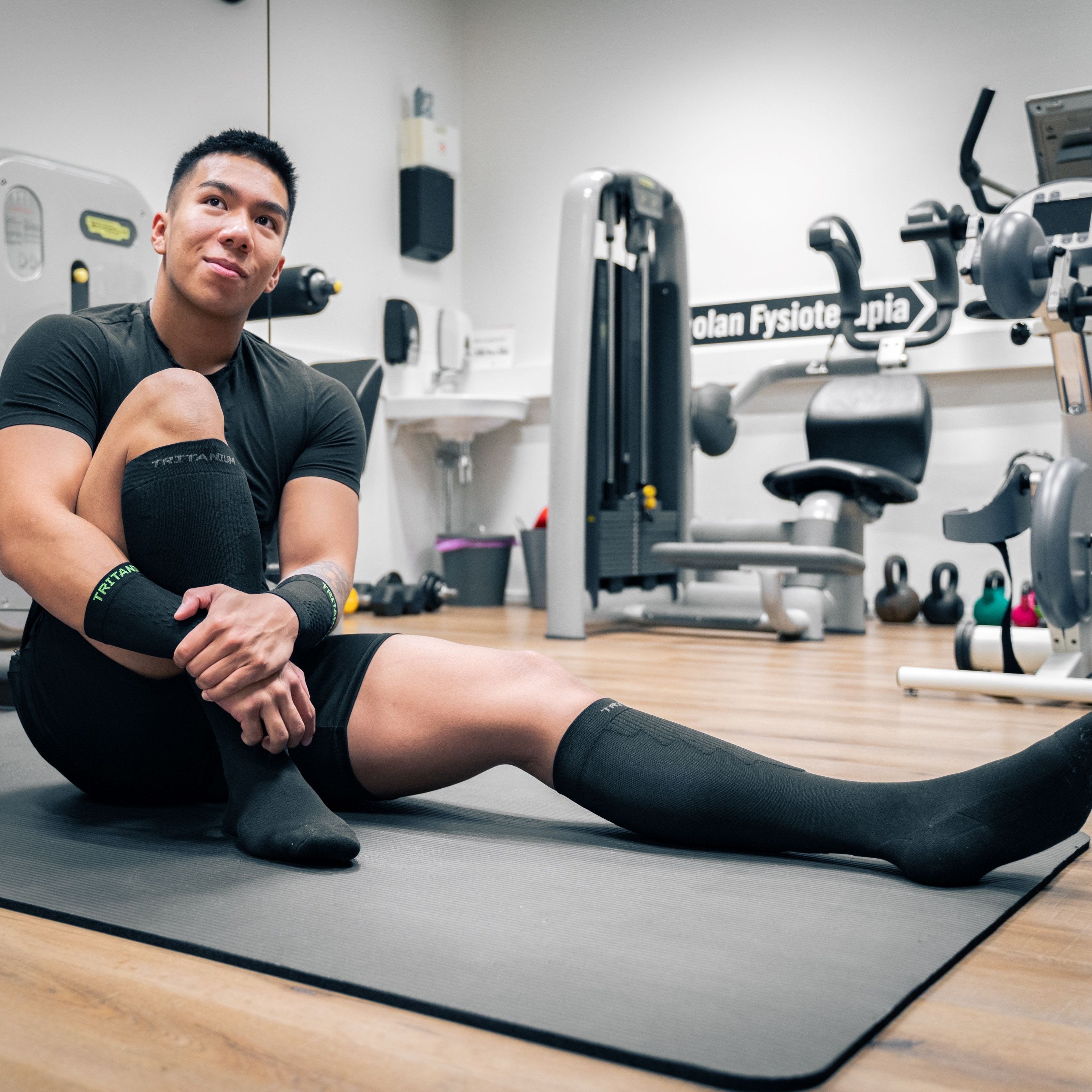 eXtend Low – Compression Socks for Recovery – Black – Tritanium Store